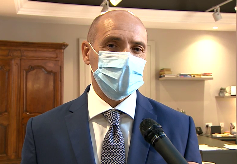 Fearne passes on two names of PN MPs who requested to jump the ...