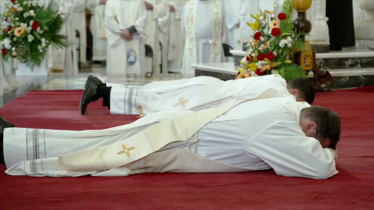 Gozo Bishop ordains two new priests - TVMnews.mt