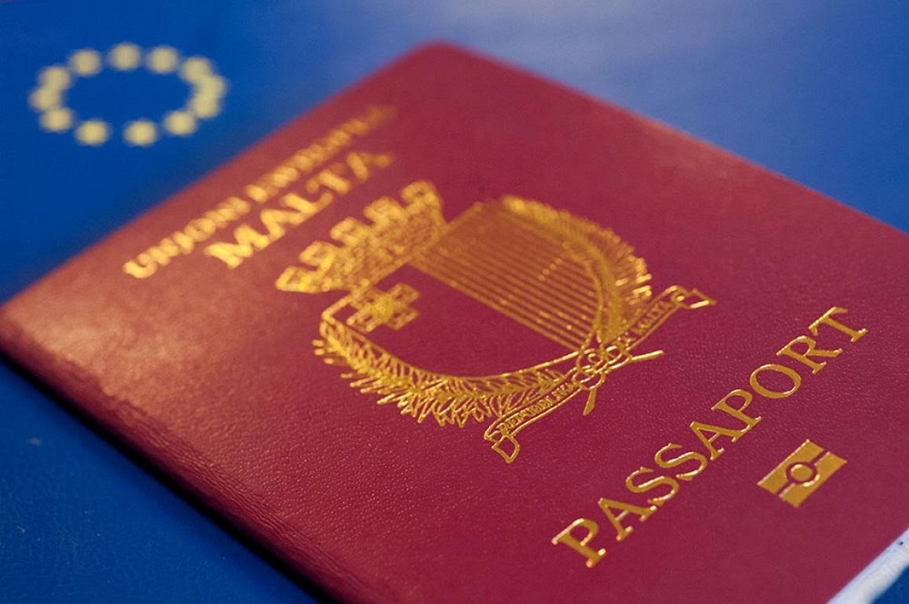 Three men jailed for trying to leave Malta using fake passport - TVMnews.mt