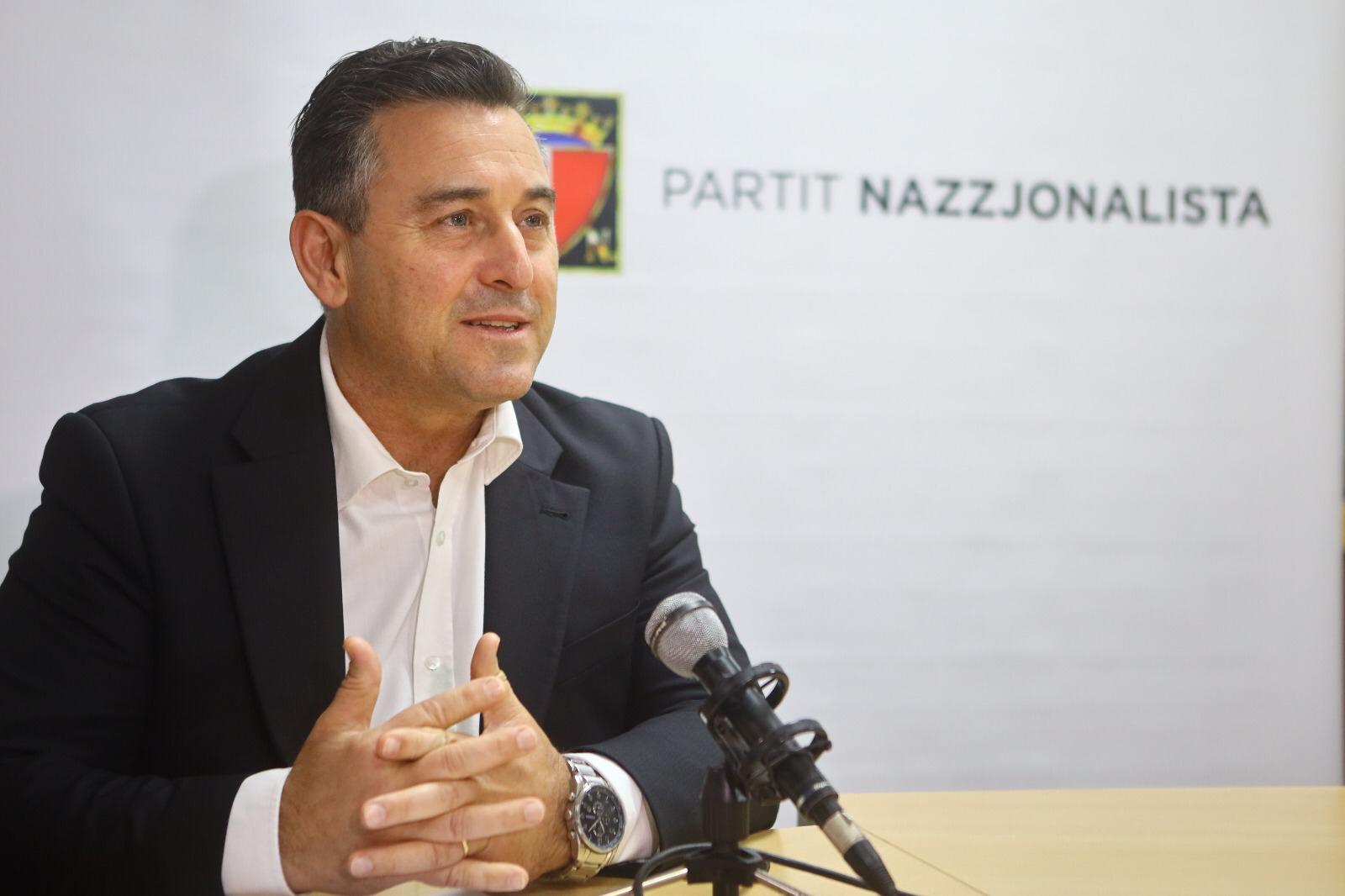 "There has to be a two-party race about the way forward for the good of ...