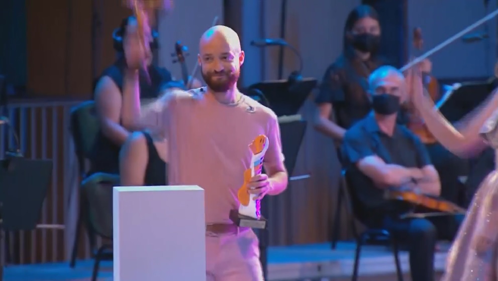 VIDEO: Sean Borg wins L-Għanja tal-Poplu with the song "Fuq l-Ixkaffa ...