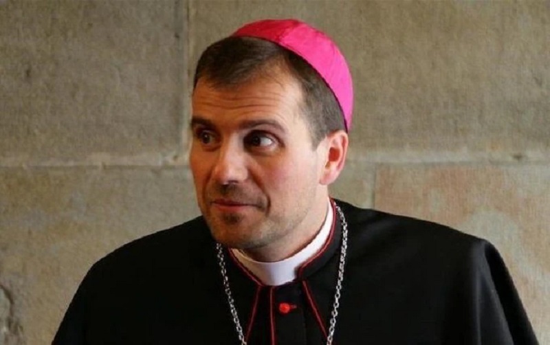 Spanish Bishop resigns to start relationship with author of erotic and ...