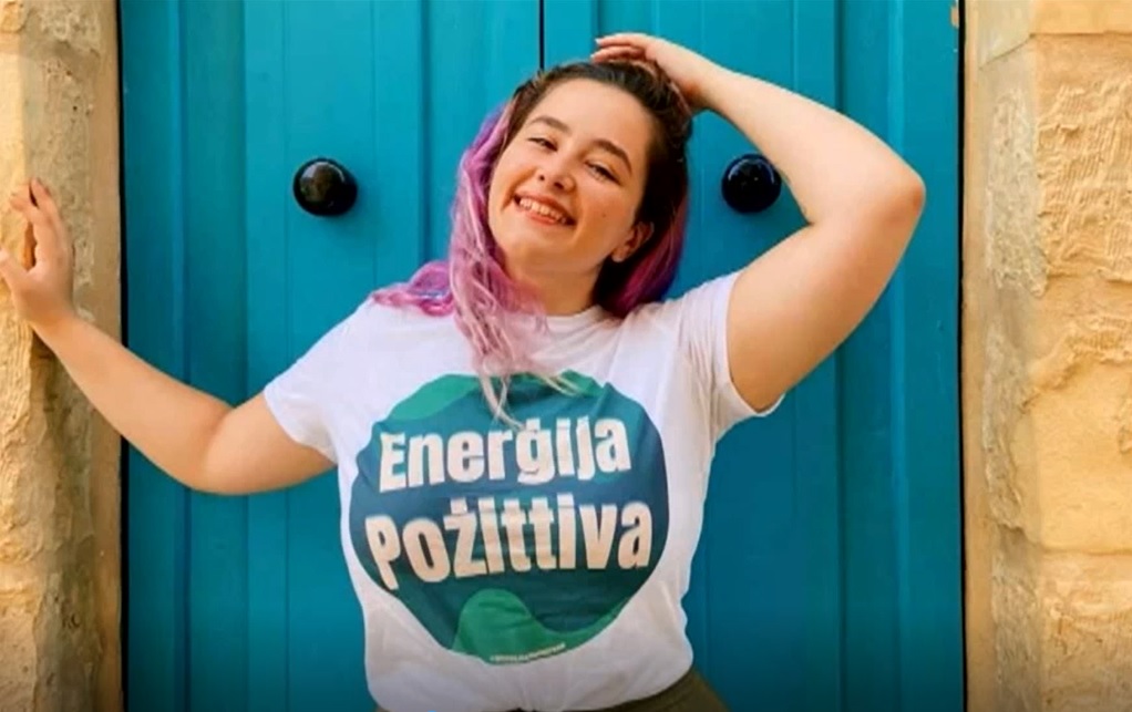 Young woman starts believing in herself after years of self-harm ...