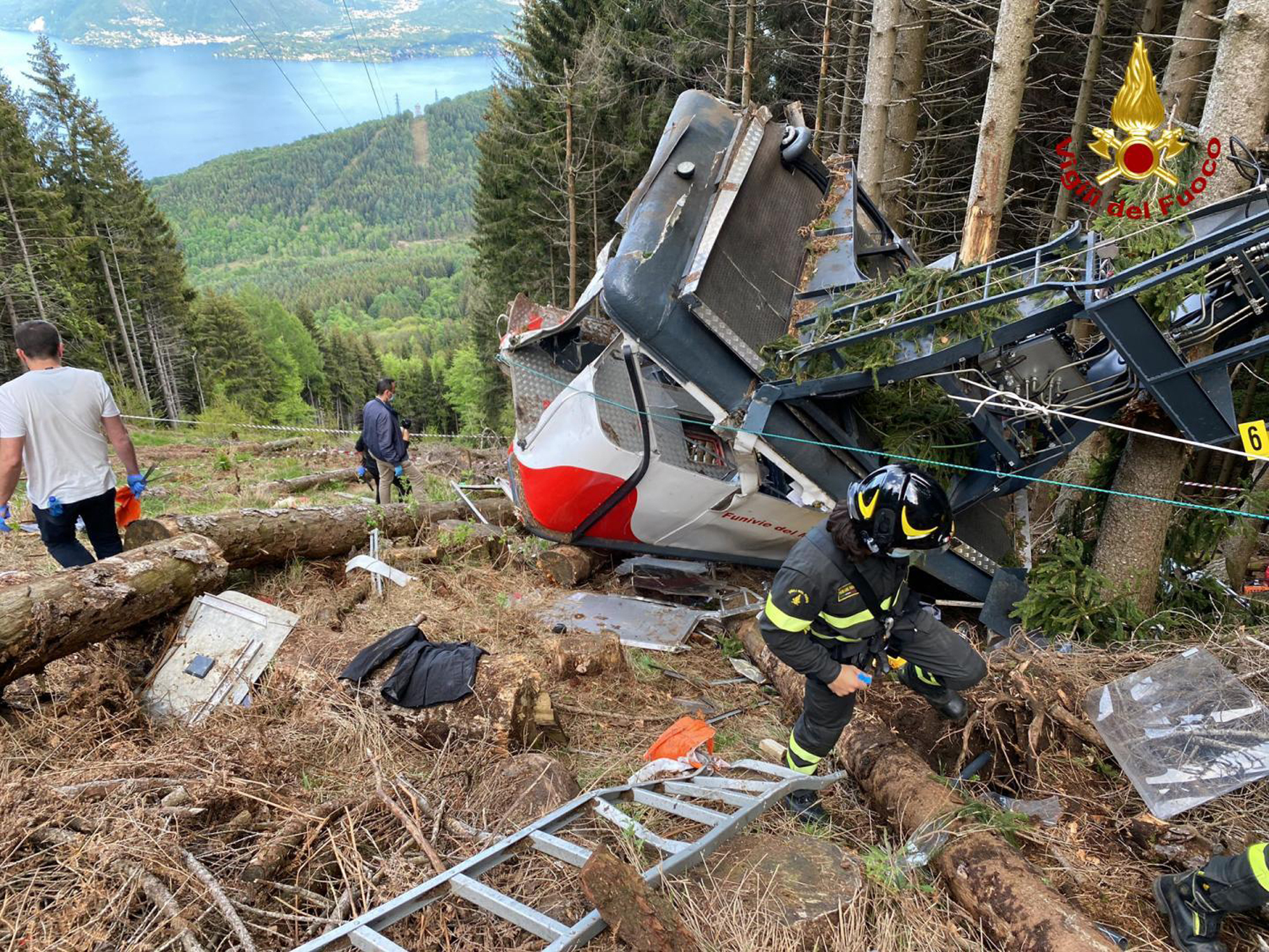 Italy: Man threatened with dismissal after warning of damage to cable ...
