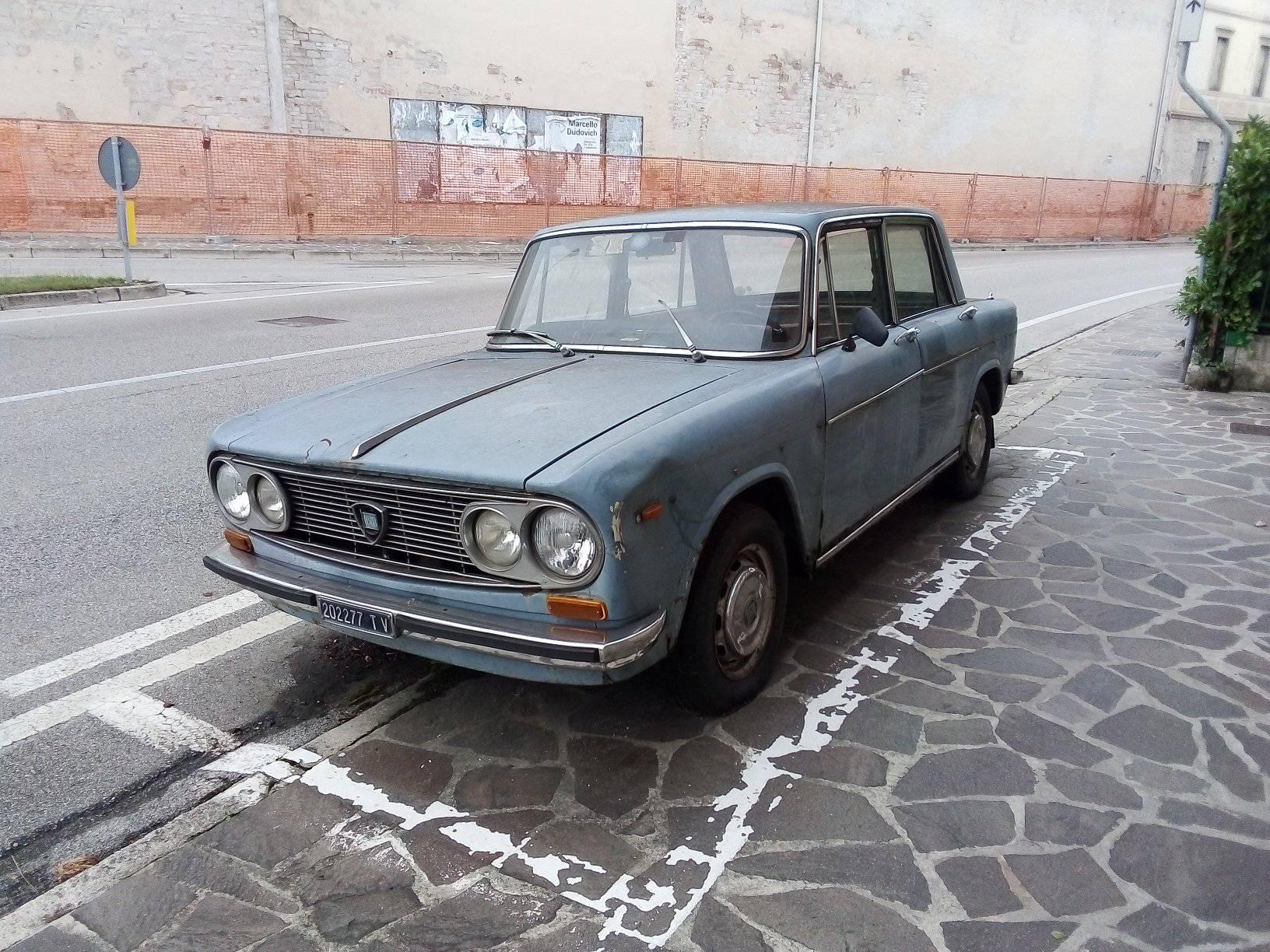 Fl-Italja: Ilha pparkjata fuq l-istess bankina 50 sena - sidha jaf se ...