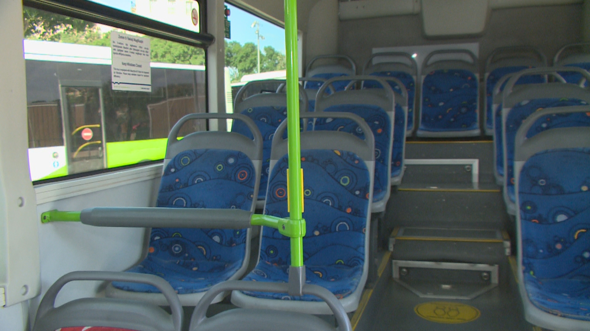 Jinżamm arrestat wara li għamel atti indiċenti fuq tal-linja quddiem ...