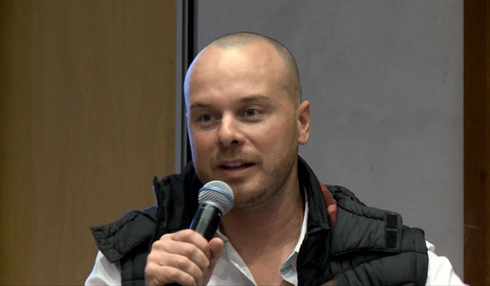 The comedian who contracted Covid and couldn't laugh, nor amuse other ...