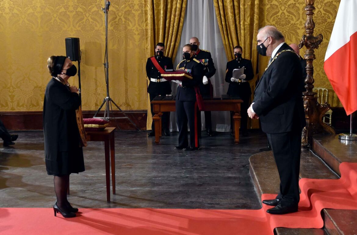 Ħidmet Jane Marshall fit-teatru u t-televiżjoni premjata bil-Midalja ...