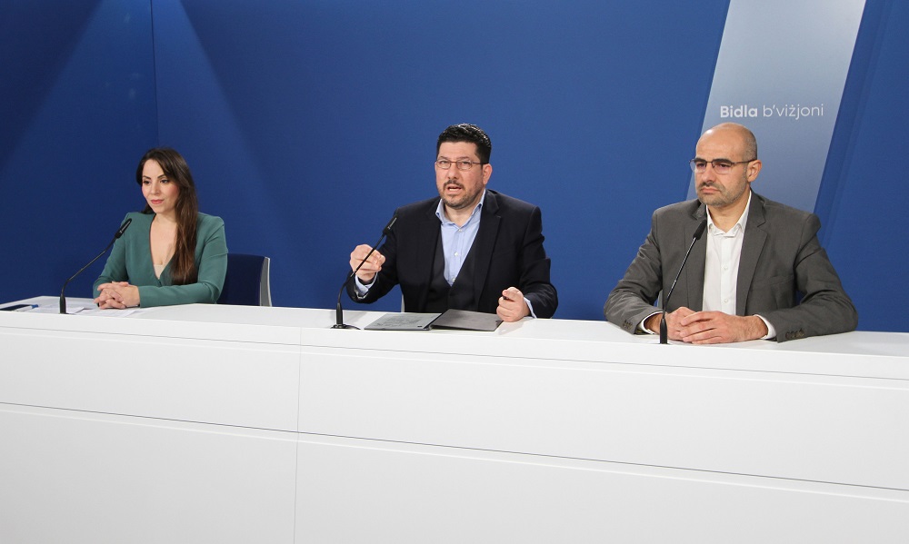 PN: Educational sector has been abandoned as Minister only concerned ...