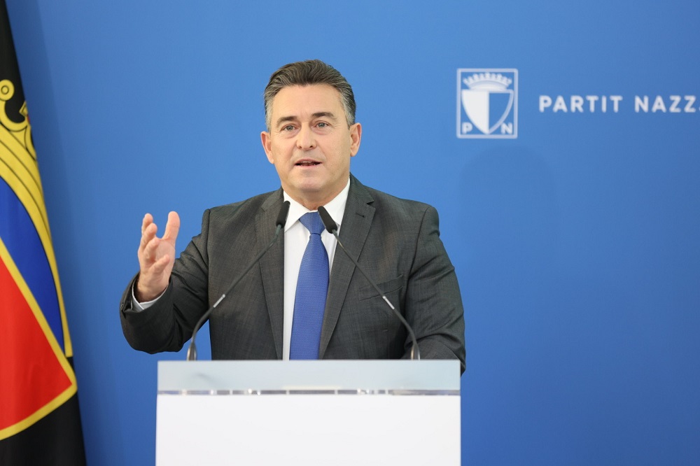 A week that has shown the contrast between the two parties - Bernard ...