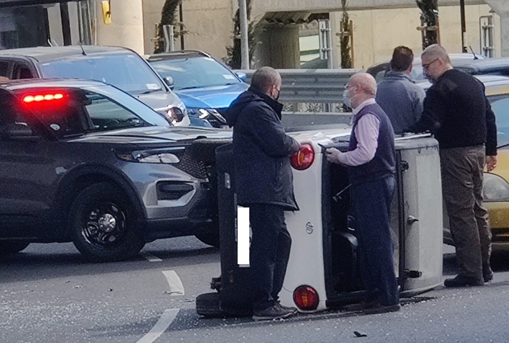 Man overturns in car in traffic accident on the Marsa junction - TVMnews.mt