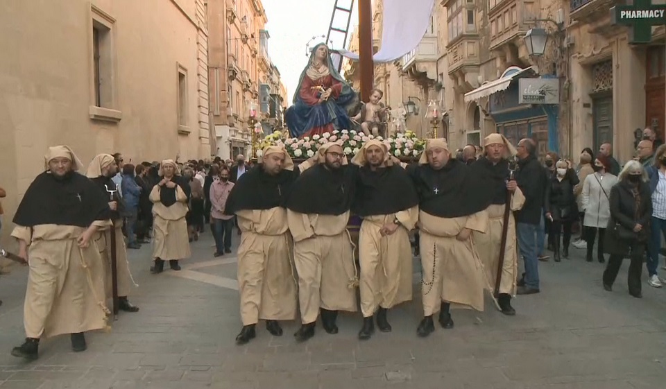 Ara: Il-pellegrinaġġ bid-Duluri u l-Kurċifiss fil-Belt - TVMnews.mt