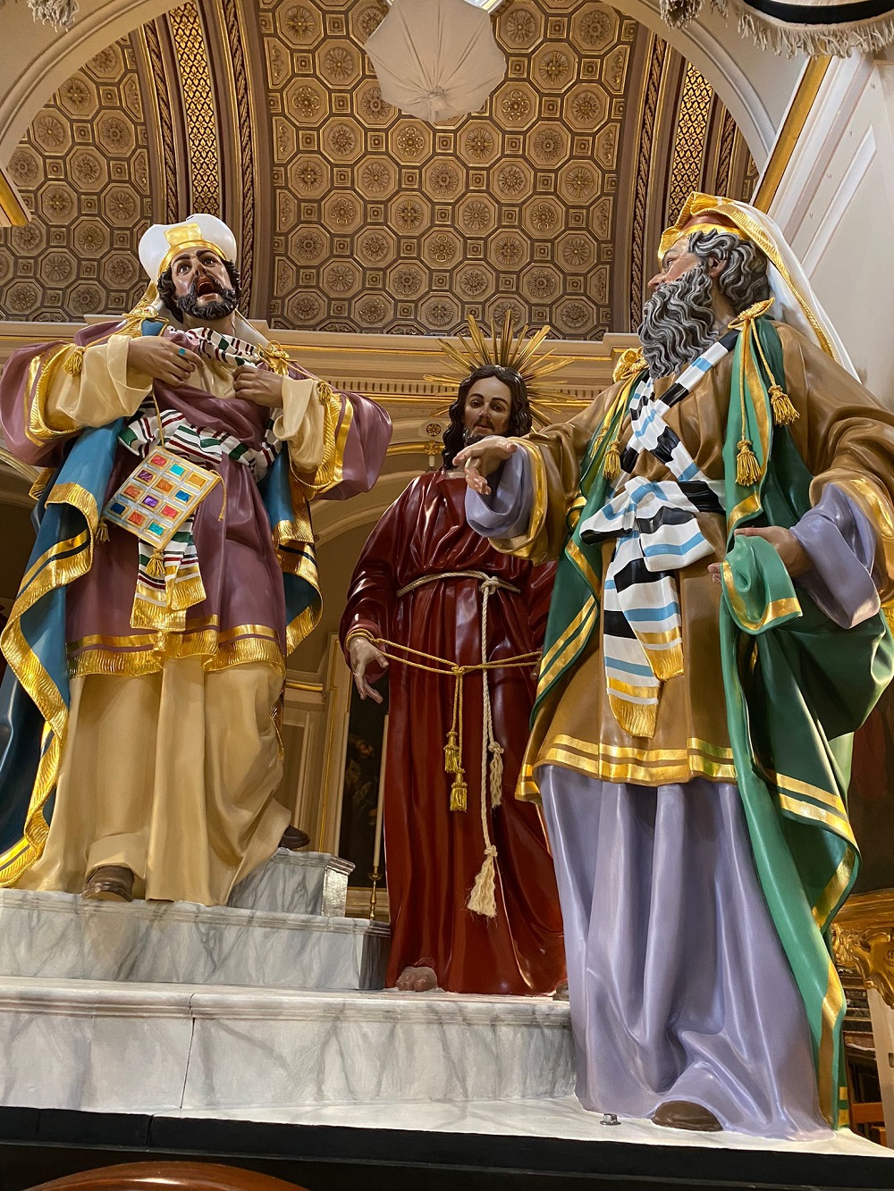 San Ġorġ Parish with the first statue of Christ before the Great ...