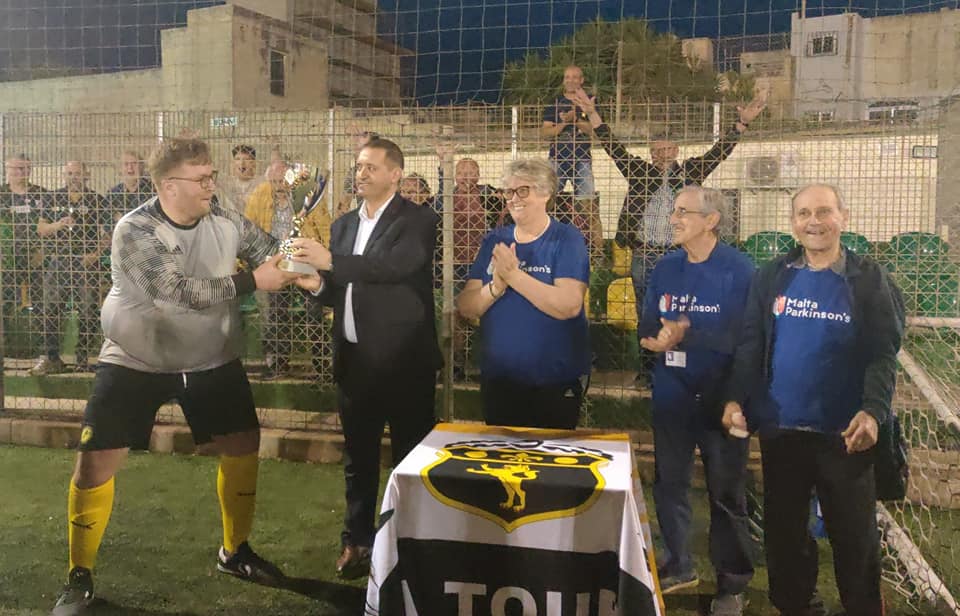 Sport for Parkinson's - Old Wilsonians FC jirbħu l-International ...