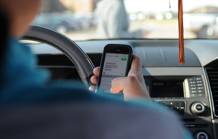 9,500 citations for using mobile while driving in 2021 - TVMnews.mt