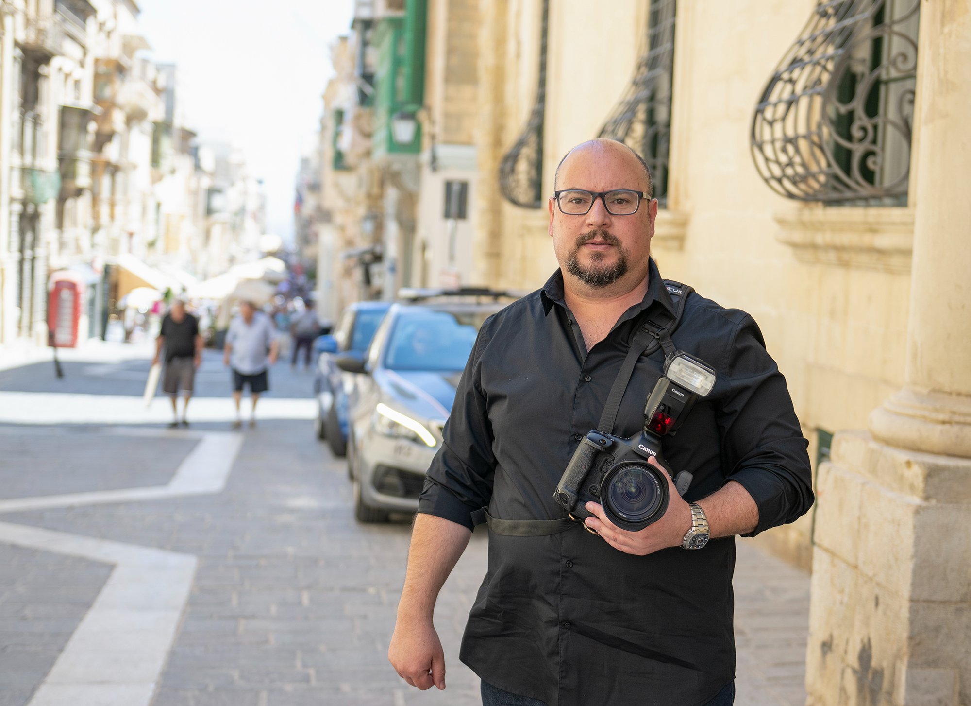 Imut Kevin Abela - missier u fotografu uffiċjali tal-Gvern ta' Malta ...