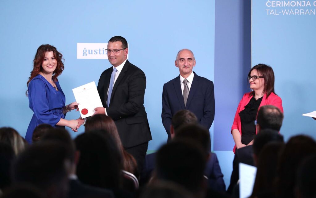 102 avukati u 10 prokuraturi legali ġodda jingħataw il-warrant - TVMnews.mt