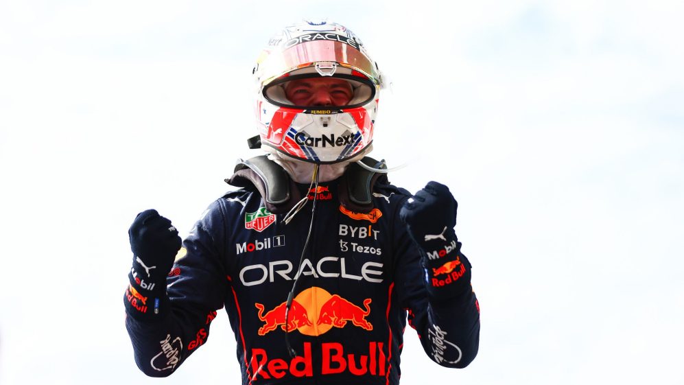 Jirbaħ Verstappen u titlu ukoll għar-Red Bull sigħat wara l-mewt ta ...