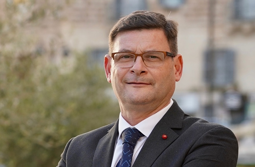 Is-Sindku ta' San Ġiljan jitfa' n-nomina għal post fil-Parlament flok ...