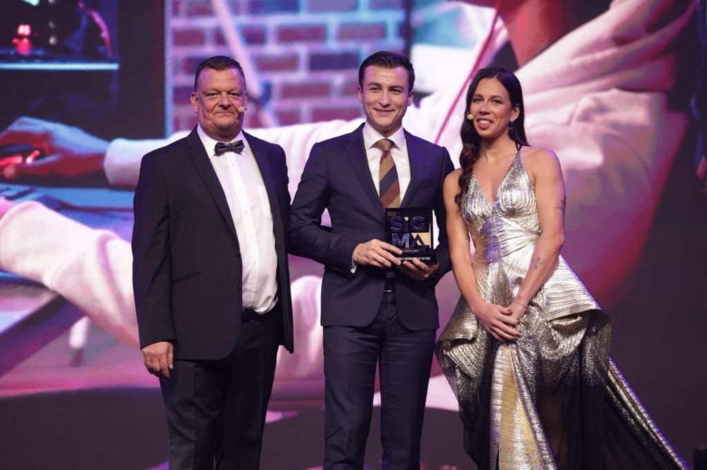 Minister Schembri receives "Outstanding Contribution of the Year Award ...