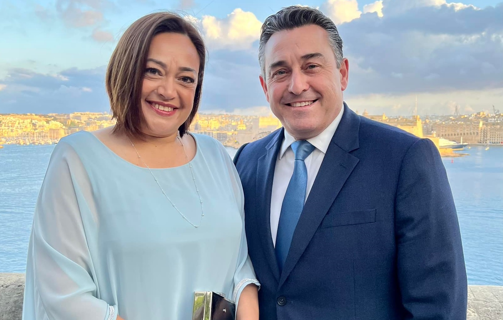 Invitation by PN Leader and his wife for exchange of greetings at Dar ...