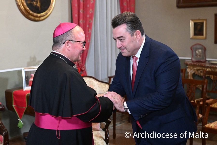 L-Isqfijiet Maltin jilqgħu lill-ogħla awtoritajiet għall-bdil tal ...