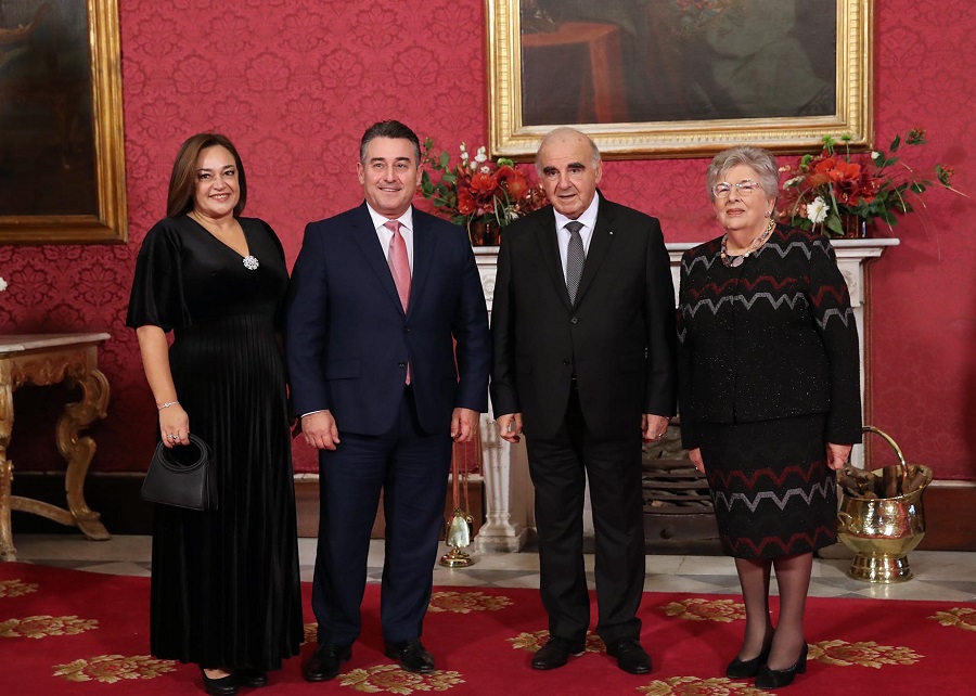 Il-President u s-Sinjura Vella bi skambju ta' awguri mal-ogħla ...