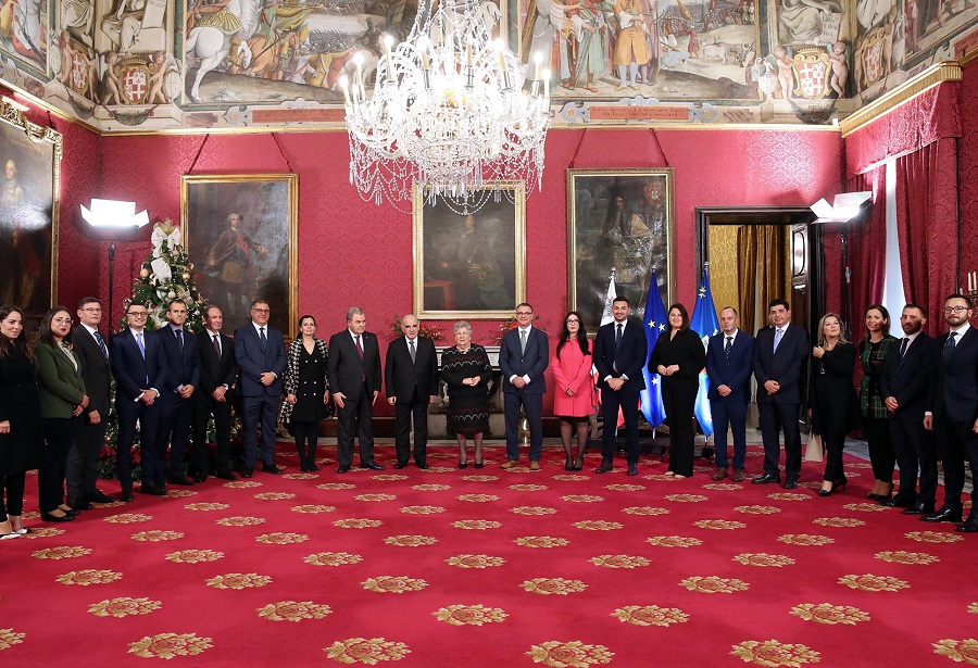 Il-President u s-Sinjura Vella bi skambju ta' awguri mal-ogħla ...