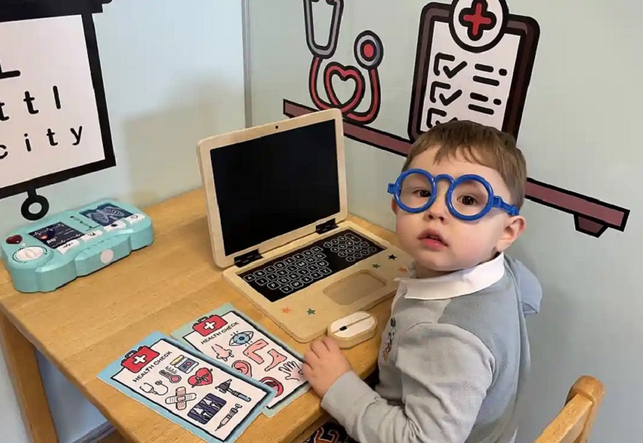WATCH: Four-year-old English boy qualifies for club of most intelligent ...