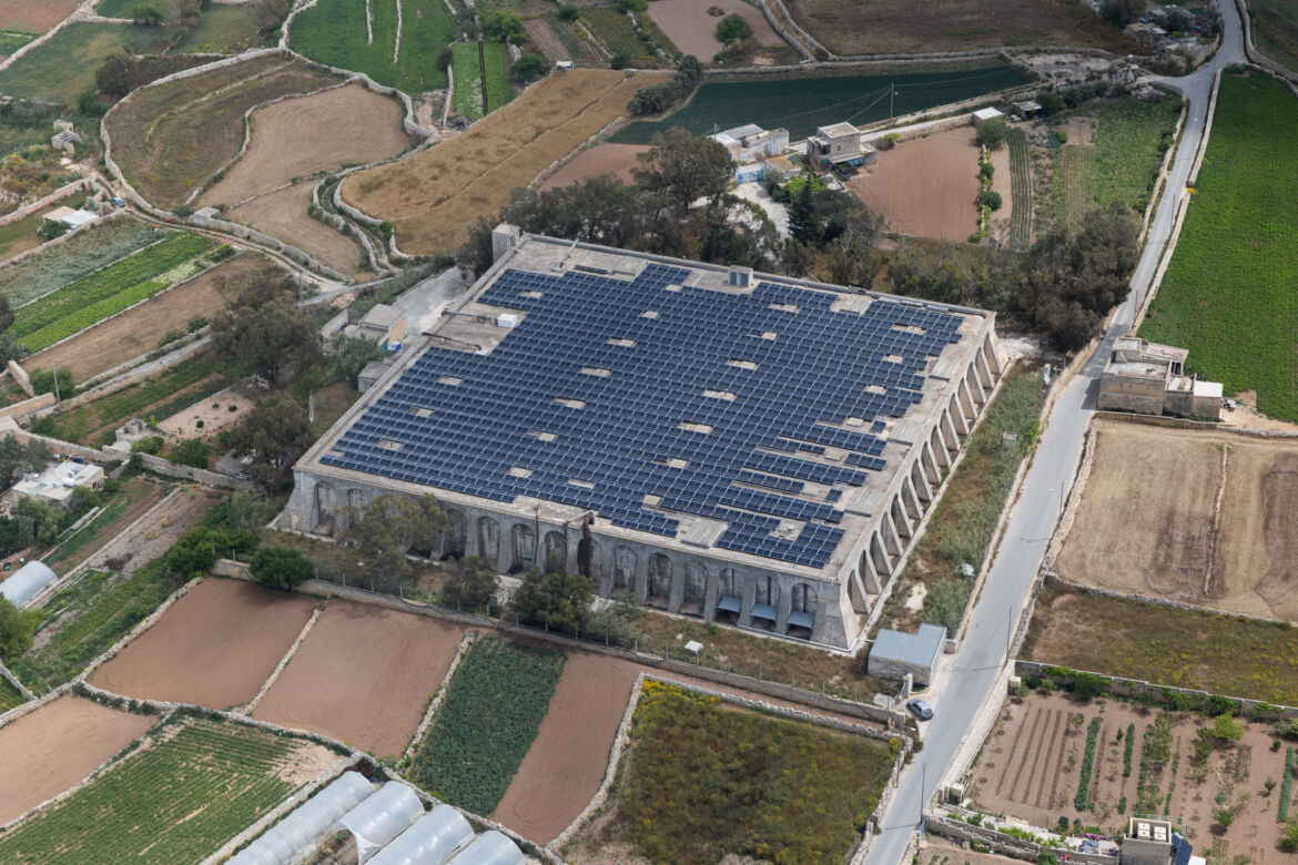 F'sena l-pannelli ta' Malta Energy jiġġeneraw daqskemm jikkonsmaw ...