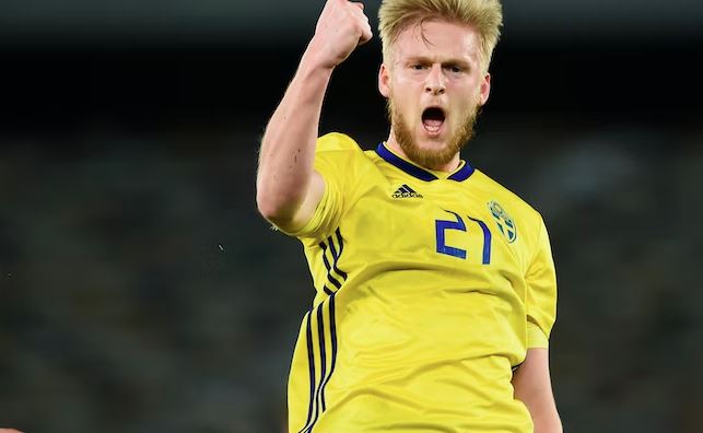 L-ex internazzjonali Żvediż Holmberg jasal Malta biex jiffirma ma ...