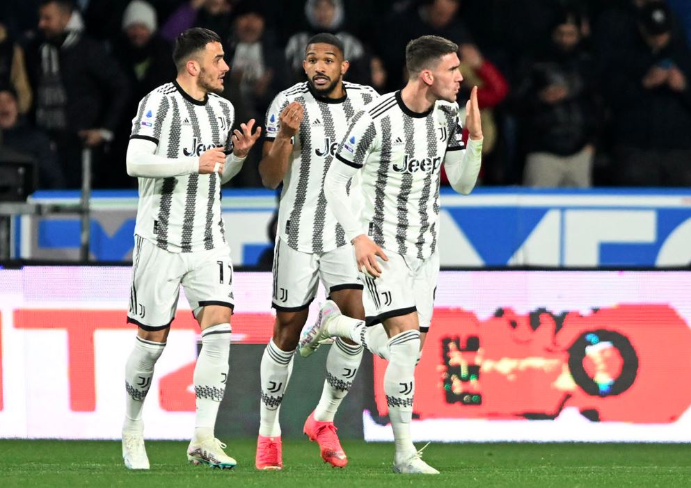 Rebħa away b'goals taż-żewġ Serbi ittella' lil Juventus fl-għaxar post ...