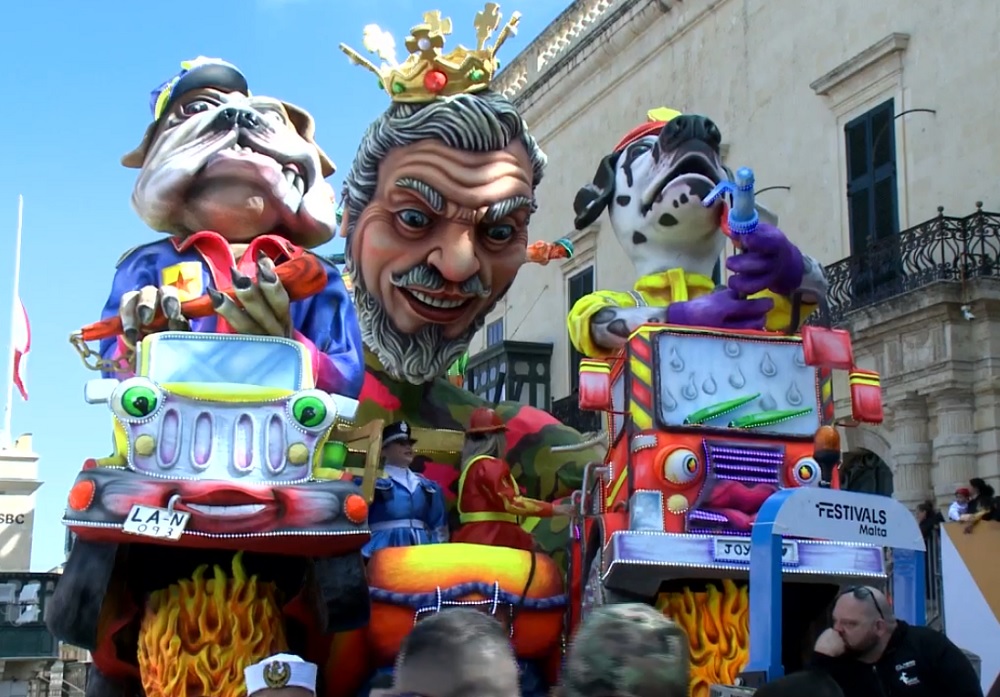 Thousands flock to Valletta for Carnival - TVMnews.mt