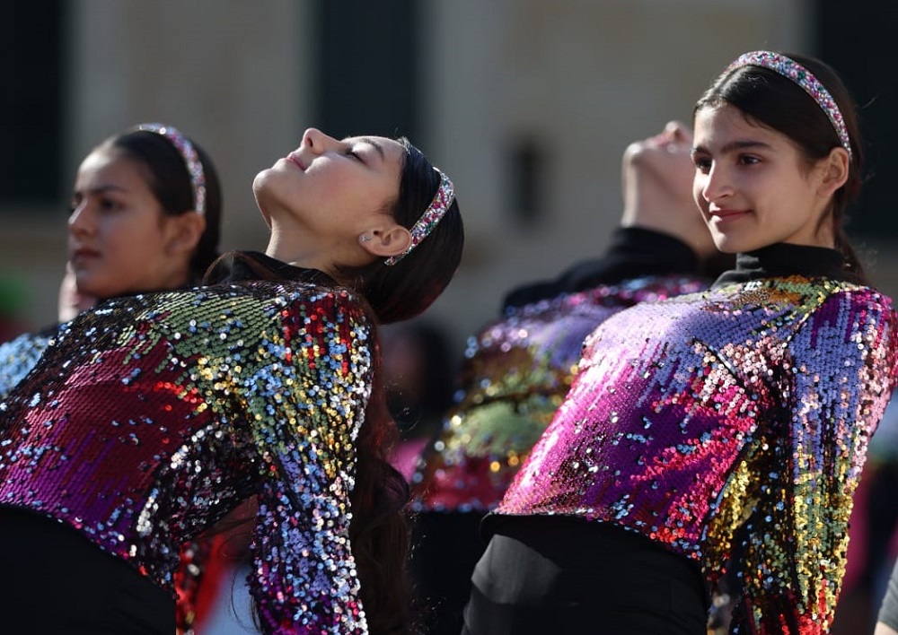 Eluf jidħlu l-Belt għal jum ieħor fil-briju tal-karnival - TVMnews.mt