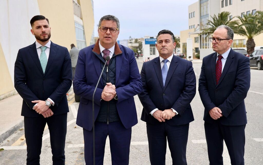 "Il-Gvern irid jagħti t-3 sptarijiet lura lill-poplu" - Dr Bernard ...