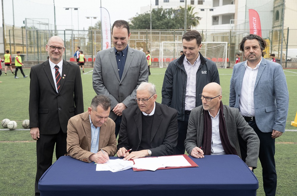Il-grawnd tal-futbol ta' Luqa St Andrew's jingħata b'ċens għal 45 sena ...