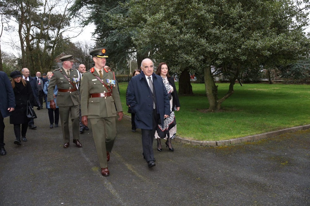 President George Vella meets Maltese soldiers training in Ireland ...