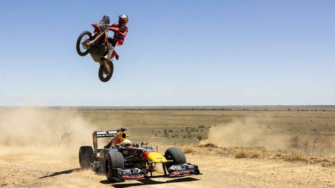Stunt mir-Red Bull fl-Awstralja ftit jiem qabel isir il-Grand Prix f ...