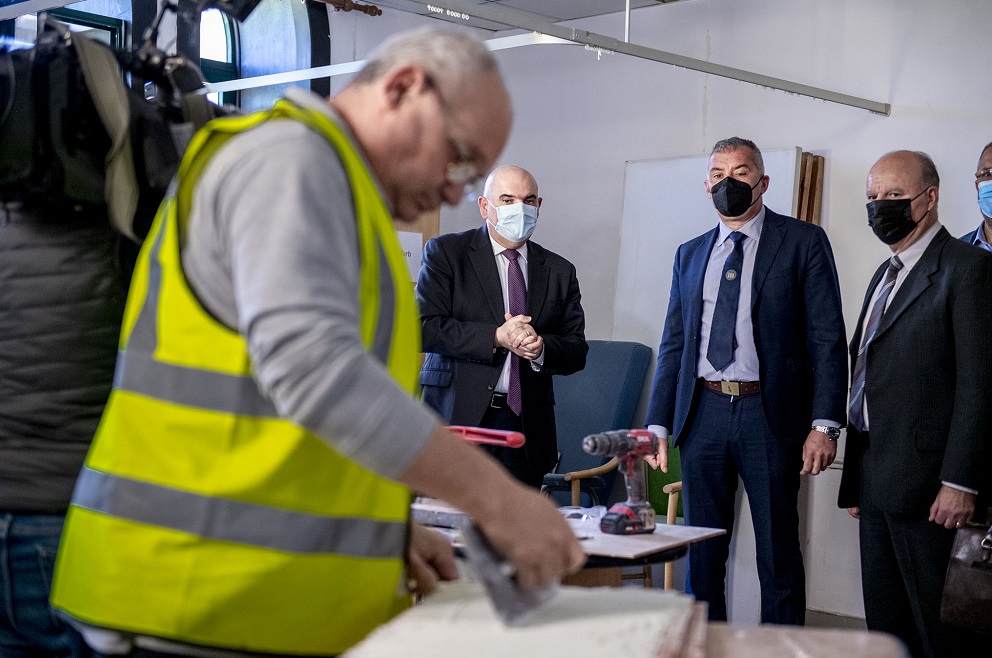 Jibdew jinbidlu l-kmamar kollha fid-dar tal-anzjani fil-Furjana ...