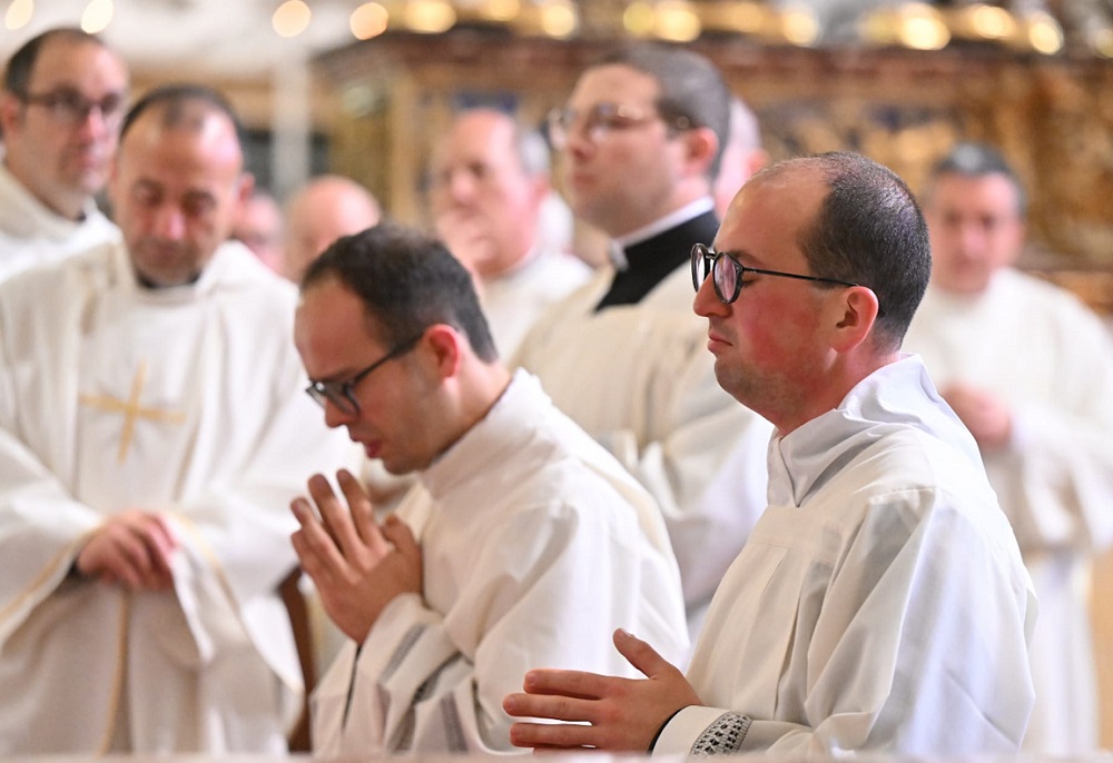 Two seminarians ordained deacons - TVMnews.mt