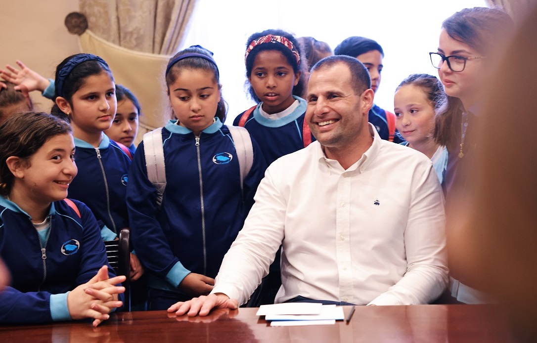 Students from Nadur Primary School meet PM Robert Abela at Castille ...