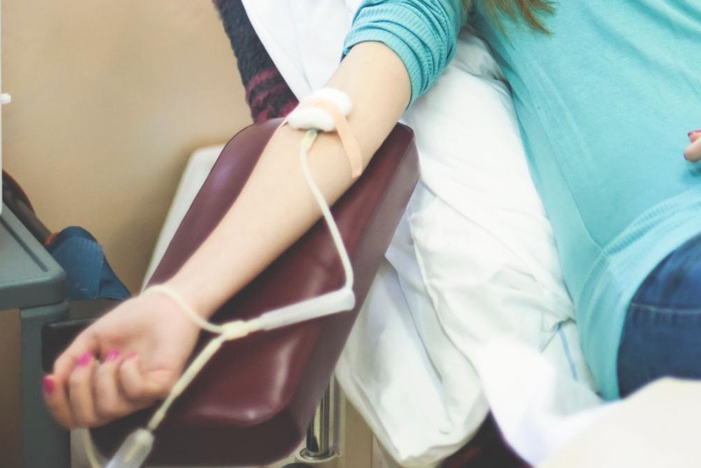 Il-Bank tad-Demm iwissi li r-riżerva tad-demm O Positive f'"qagħda ...