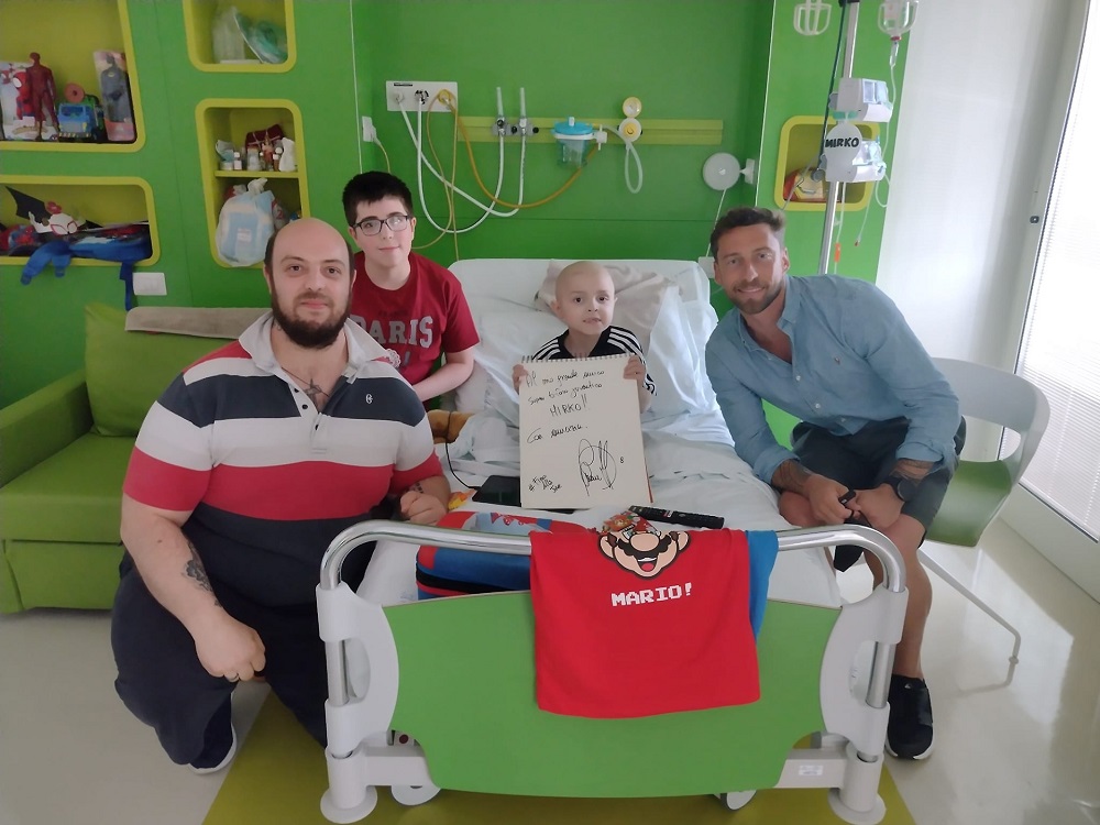 Fl-Italja: tifel ta' 7 snin imut bil-kanċer wara li qata' xewqtu... li ... Fl-Italja: tifel ta' 7 snin imut bil-kanċer wara li qata' xewqtu... li ...