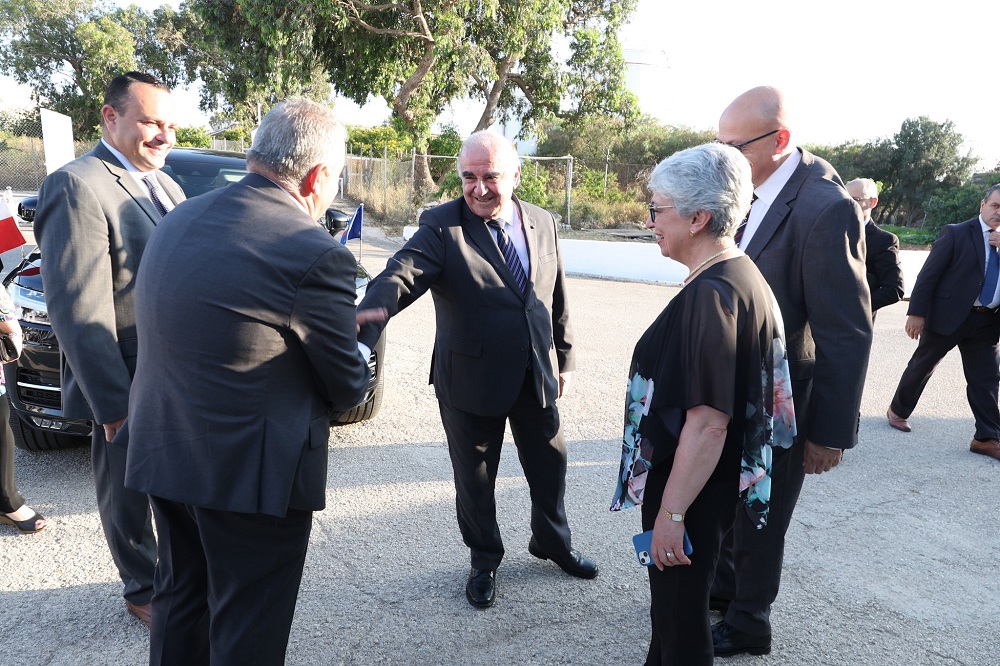 "Now is the beginning of a new voyage" - the President to five persons ...