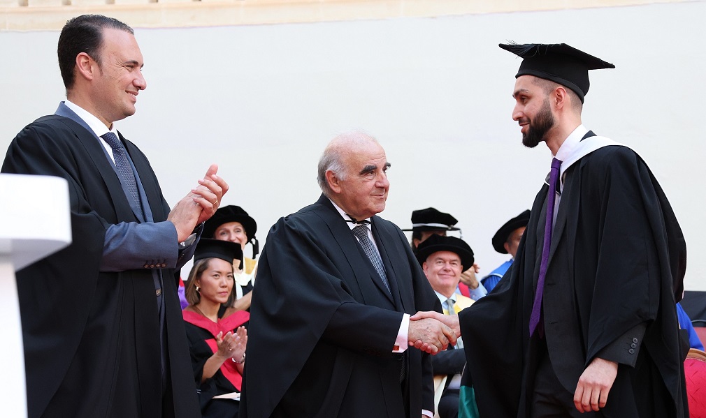 22 new doctors graduate from Barts Medical School in Gozo - TVMnews.mt