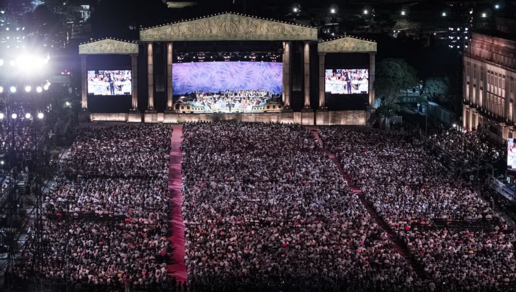 WATCH: Thousands enchanted by Andre’ Rieu's spectacle on the Granaries ...