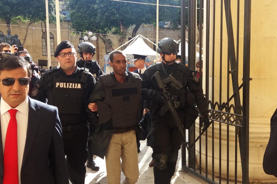 10 snin ħabs talli ħataf u niżżel ajruplan f'Malta fl-2016 - TVMnews.mt