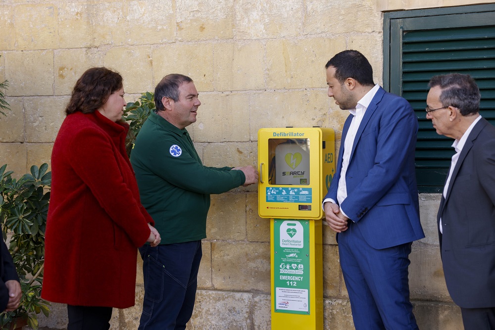 Tmien Automated External Defibrillators installati madwar Għawdex ...
