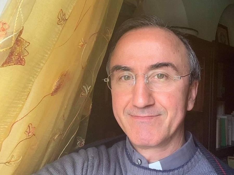 Fl-Italja: qassis jitlob li jħalli s-saċerdozju wara 32 sena għax sab l ...