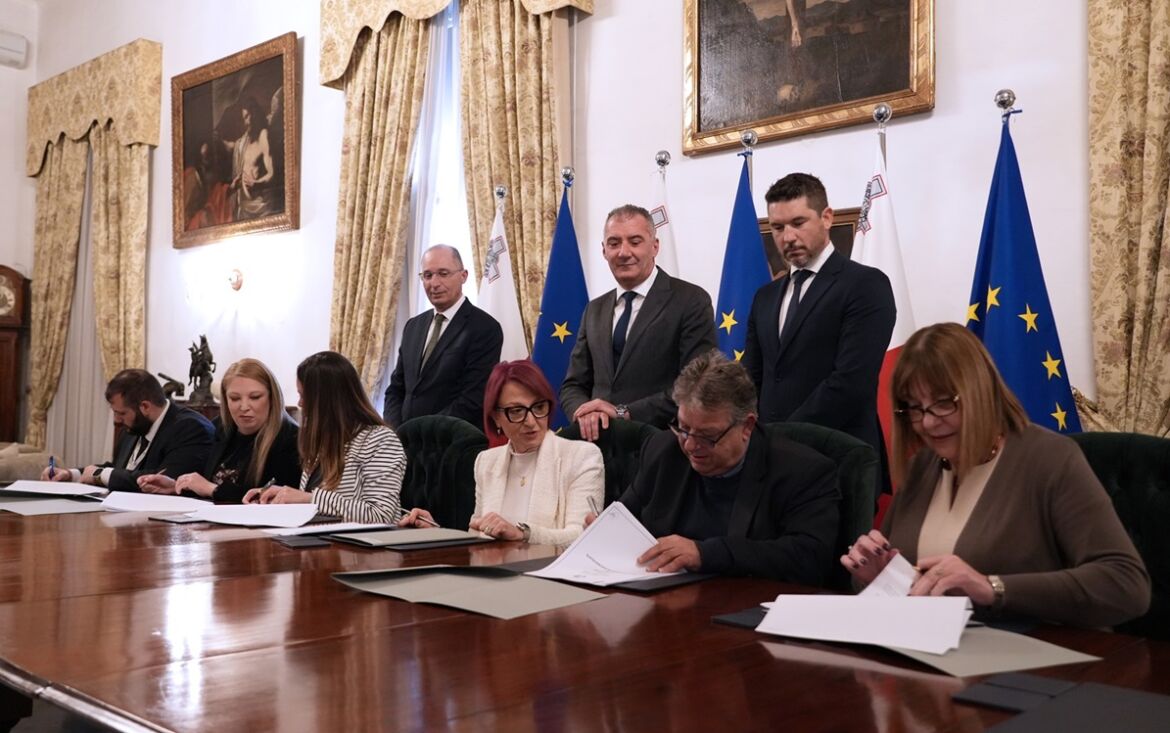 Iffirmat ftehim li ser jara titjib fil-kundizzjonijiet għall-psikologi ...